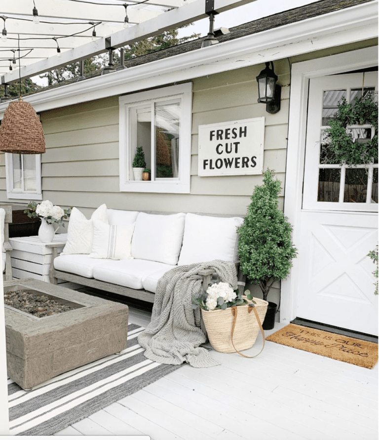 Spring Florals for your Deck { Faux or Real}
