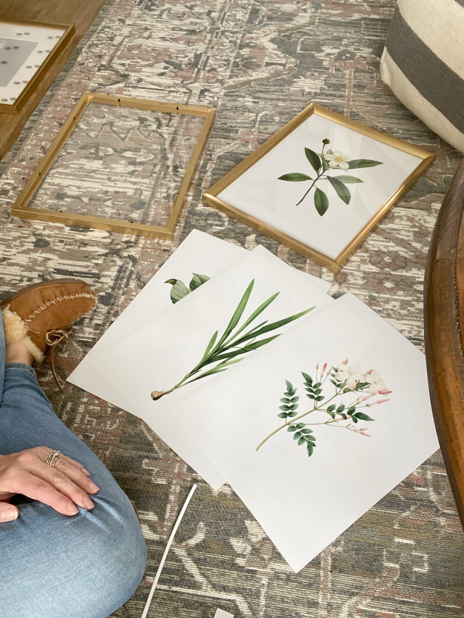 DIY Gallery Wall + How to Hang It!