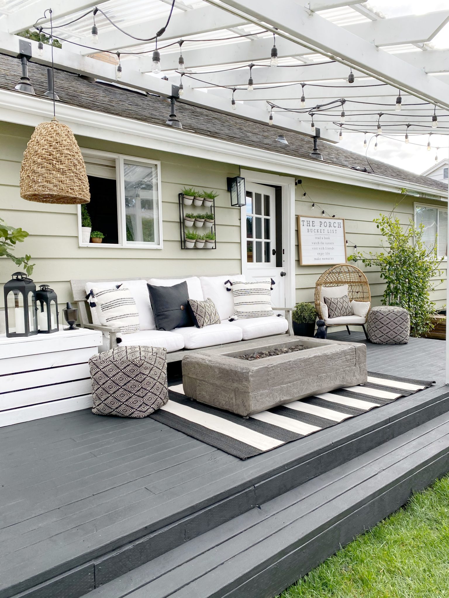 Spring Florals for your Deck { Faux or Real}