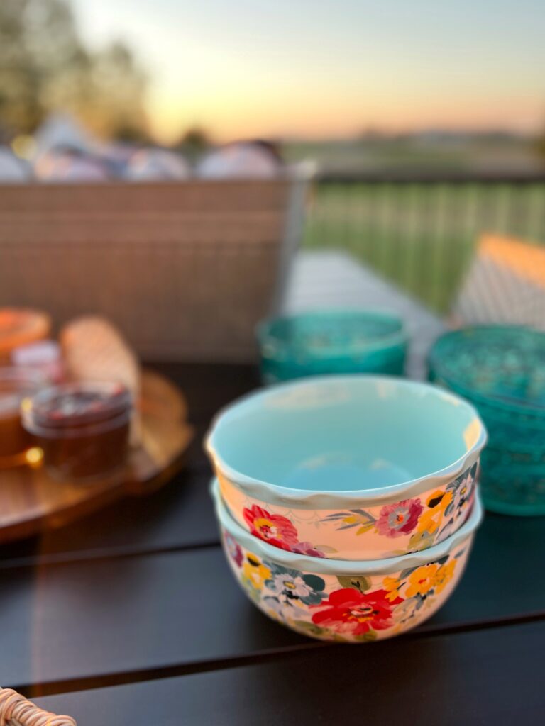 Outdoor Ice Cream Bar - Party at Home