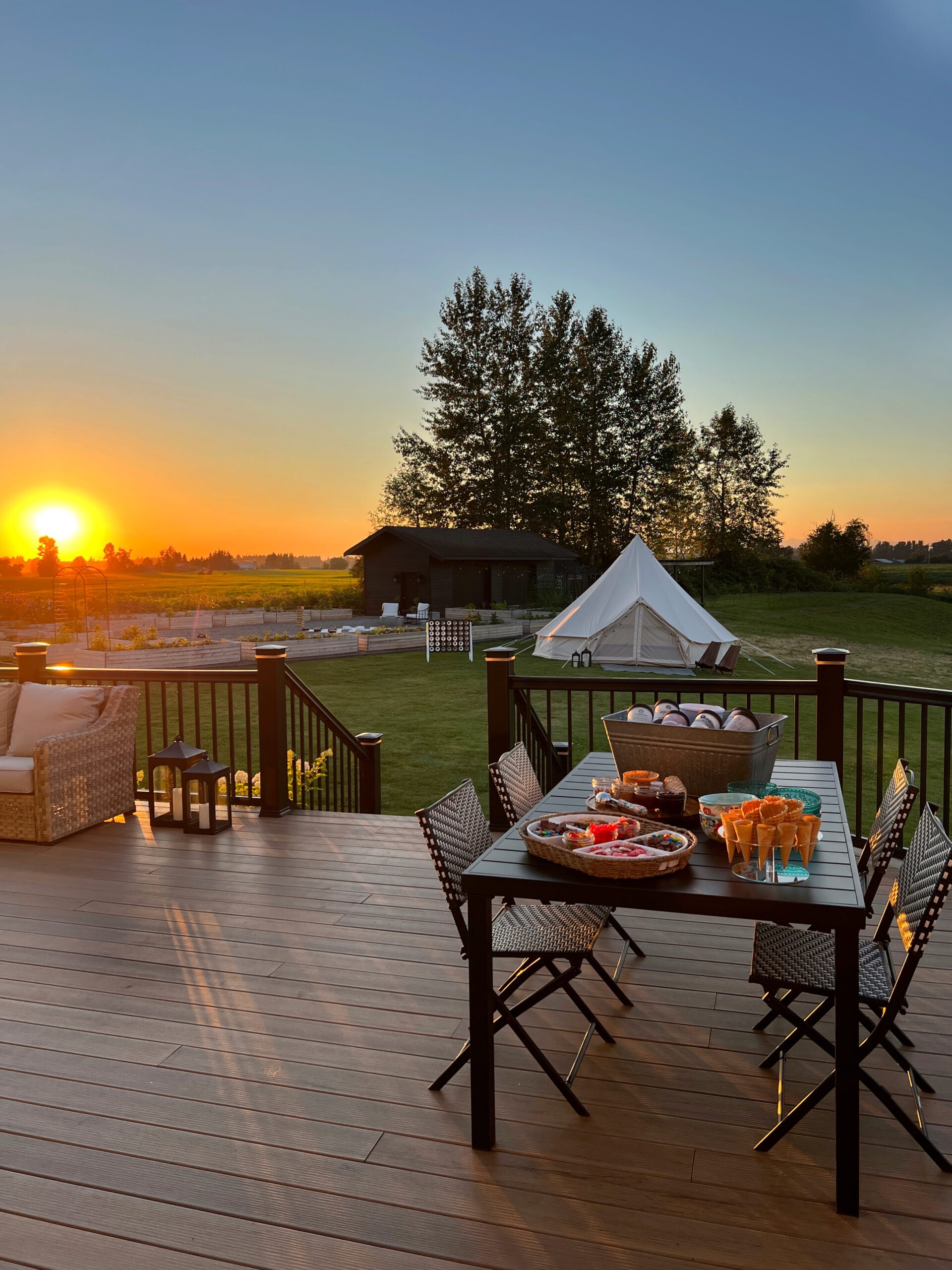 Outdoor Ice Cream Bar - Party at Home