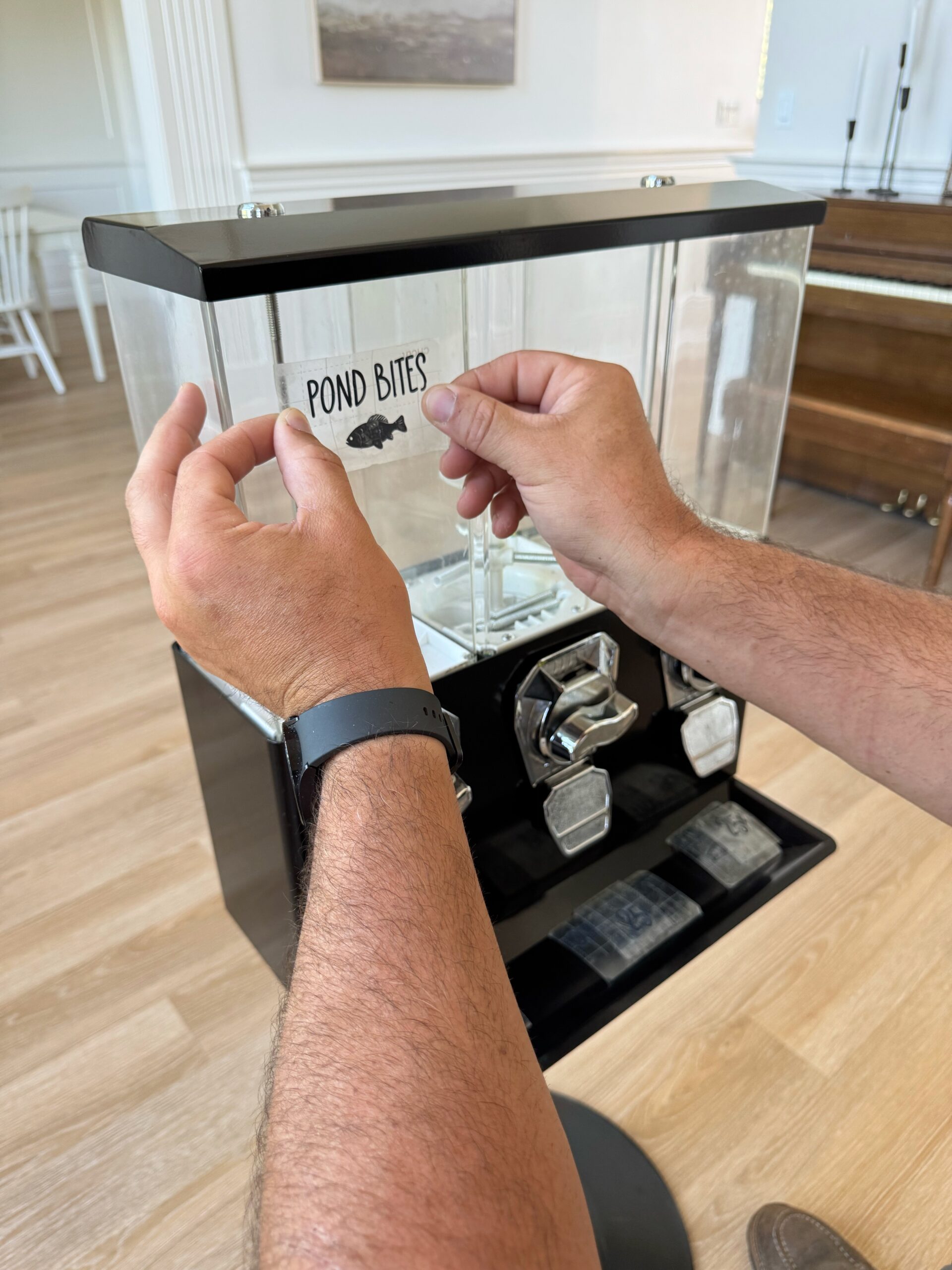 Fish Food Vending Machine